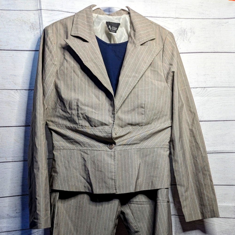 2 Piece Pant Suit - Gem